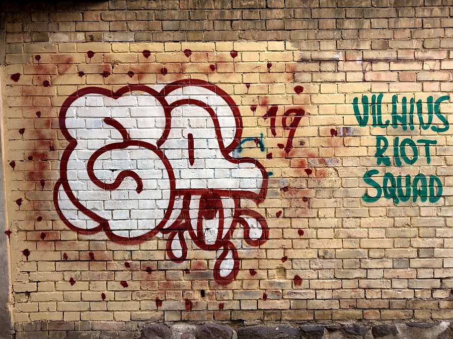 “comeback is real” – =graffiti.puslapiai.lt